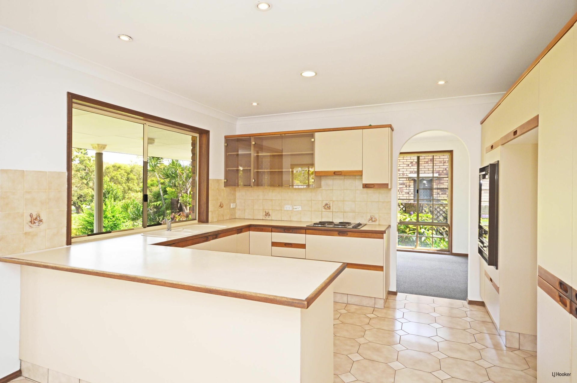 177 Darlington Drive Banora Point NSW - Property Details - LJ Hooker