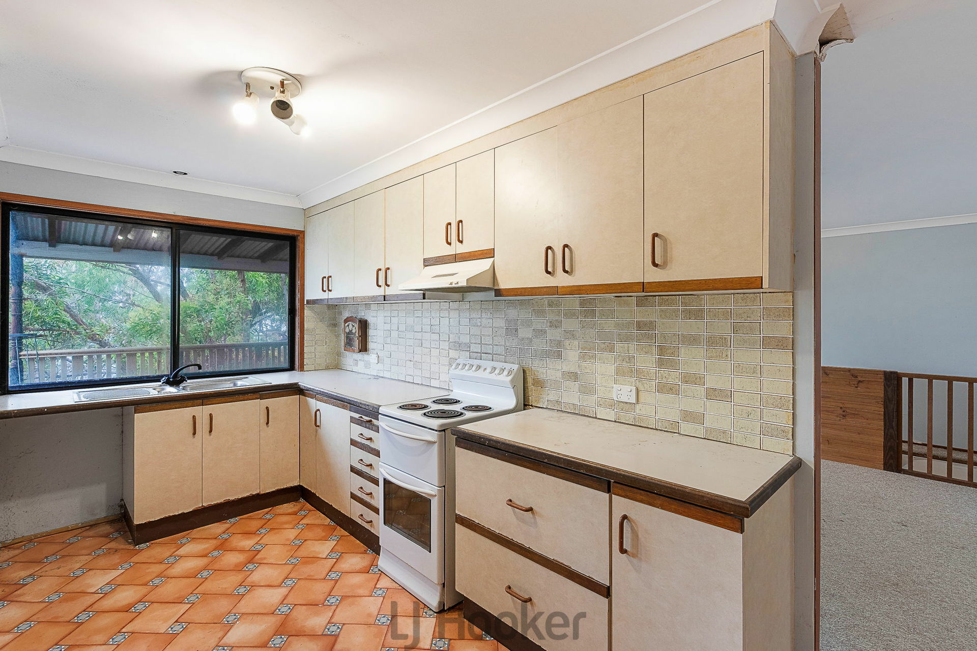 41 Beach Road Wangi Wangi NSW - Property Details - LJ Hooker