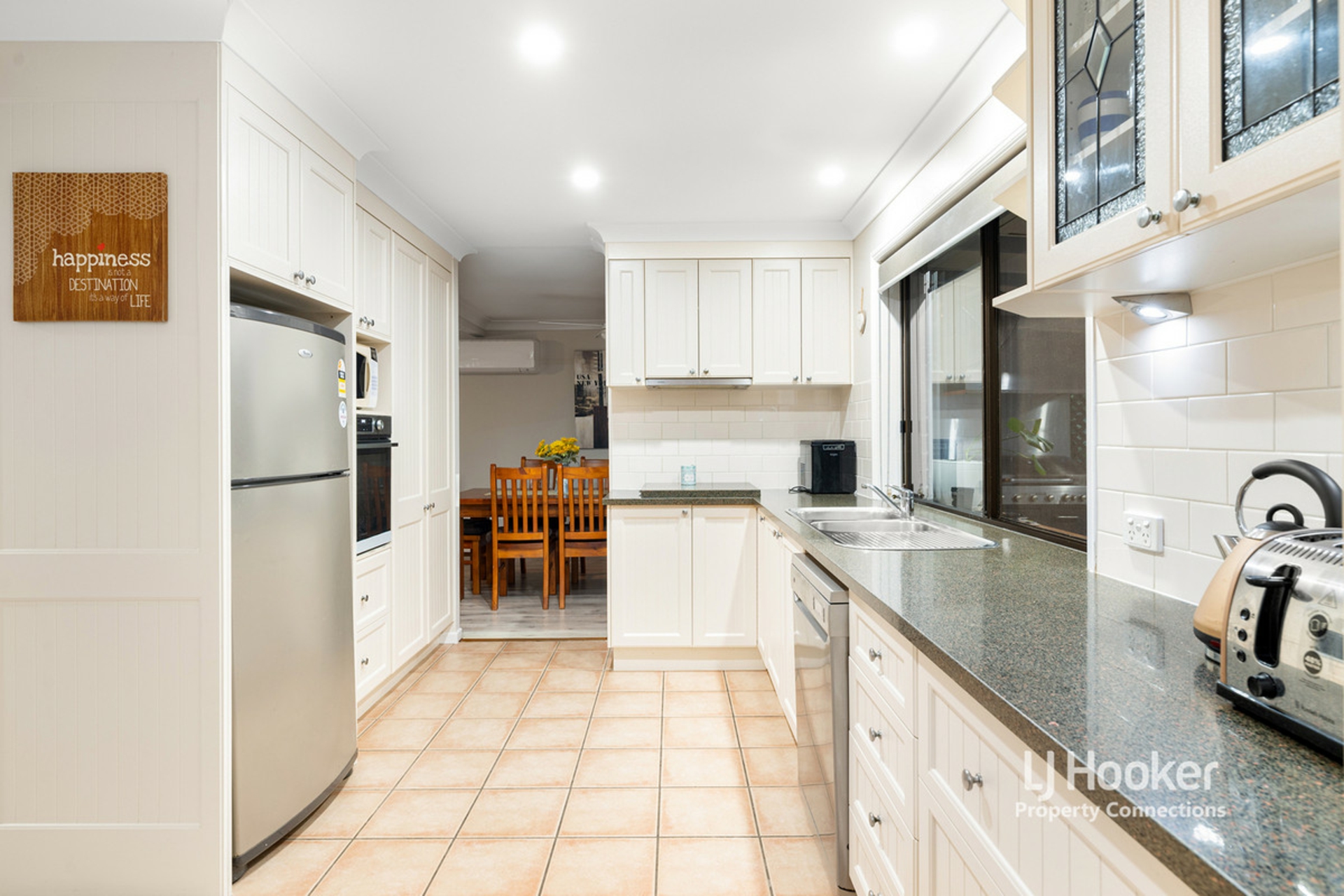 7 Beech Drive Cashmere QLD - Property Details - LJ Hooker