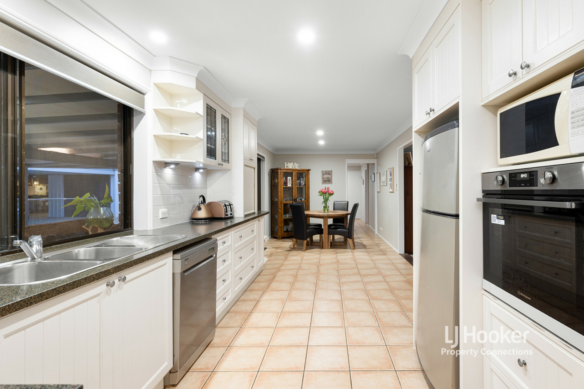 7 Beech Drive Cashmere QLD - Property Details - LJ Hooker