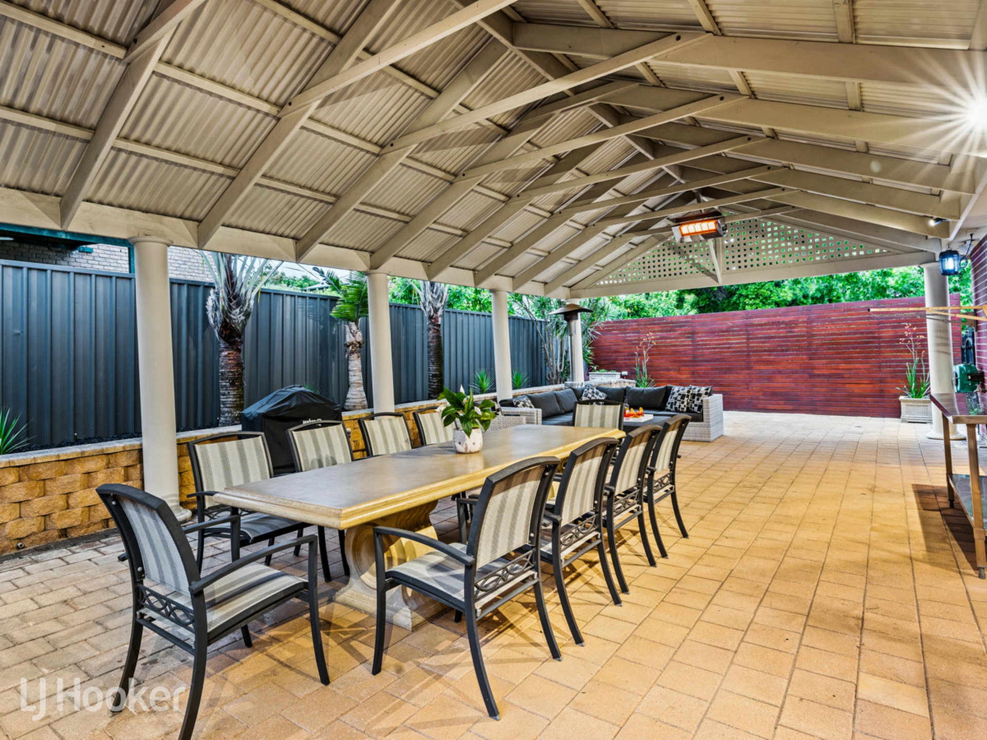 8 Fayden Drive Paradise SA - Property Details - LJ Hooker