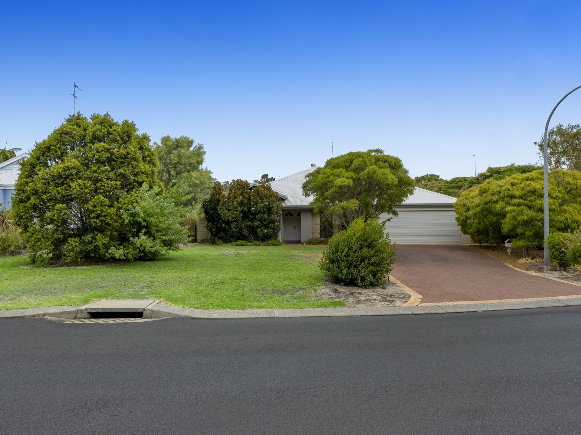 6 Whistler Way Harvey WA - Property Details - LJ Hooker