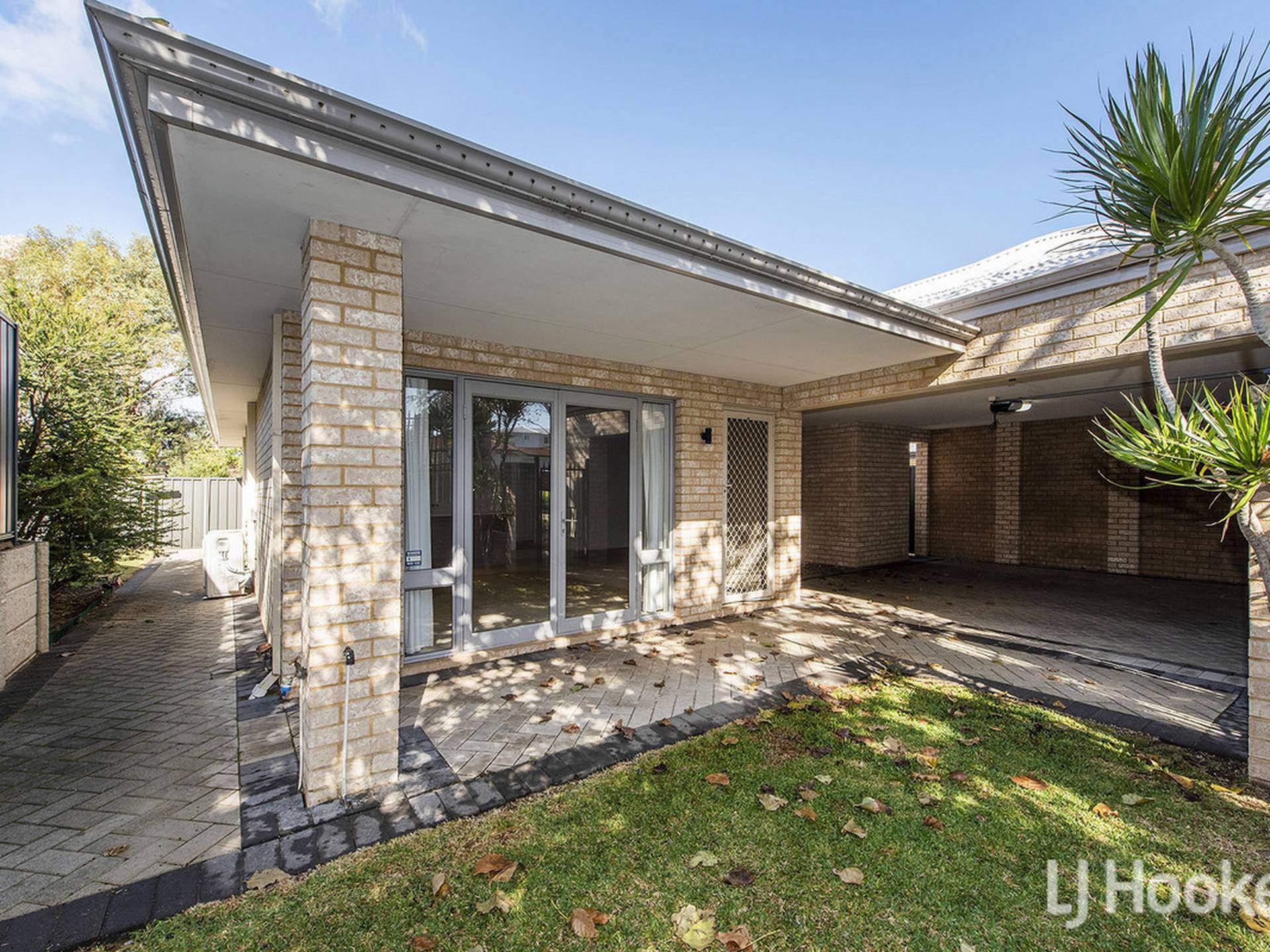 3/6 Valley Road Halls Head WA - Property Details - LJ Hooker