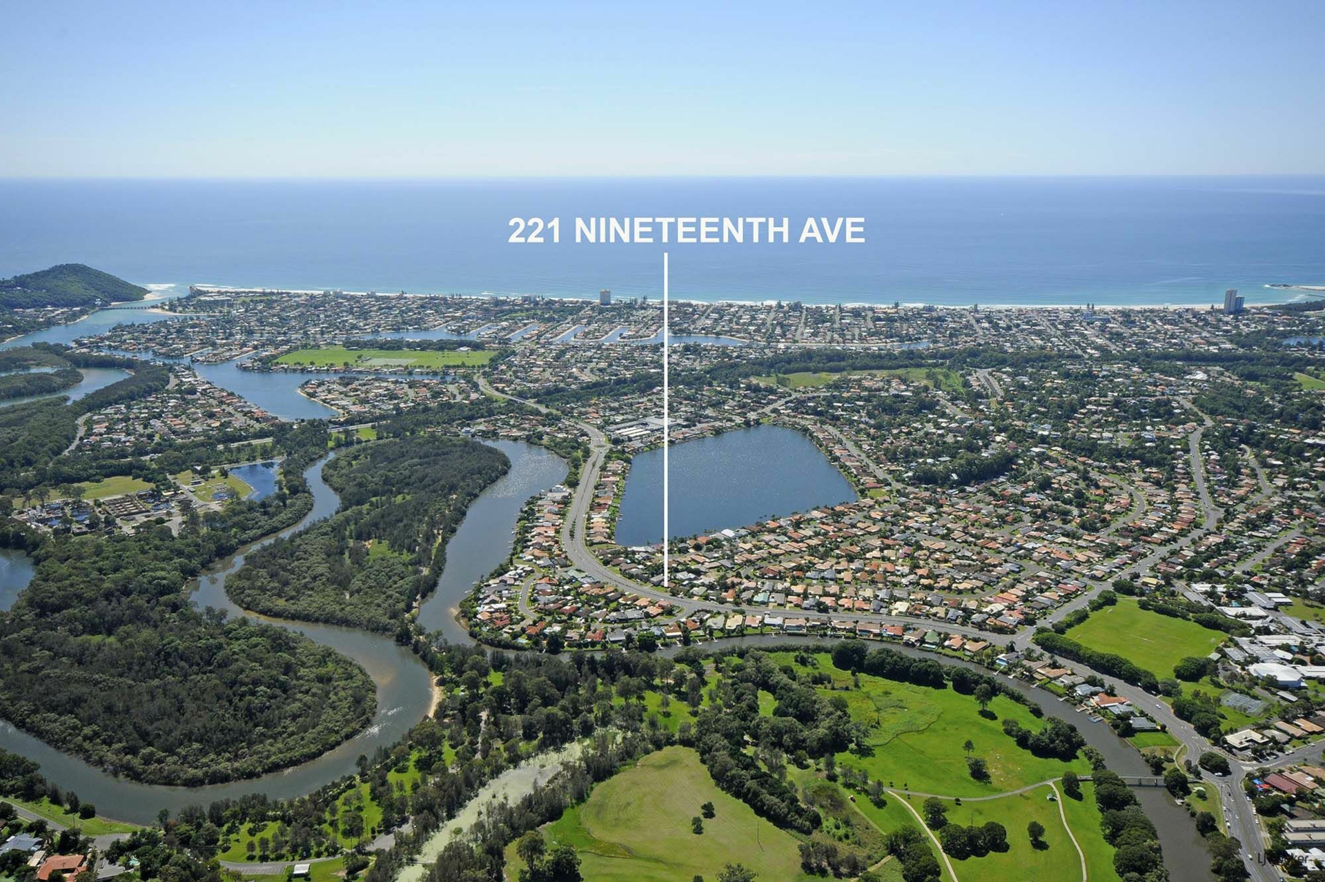 221 Nineteenth Avenue Elanora QLD - Property Details - LJ Hooker