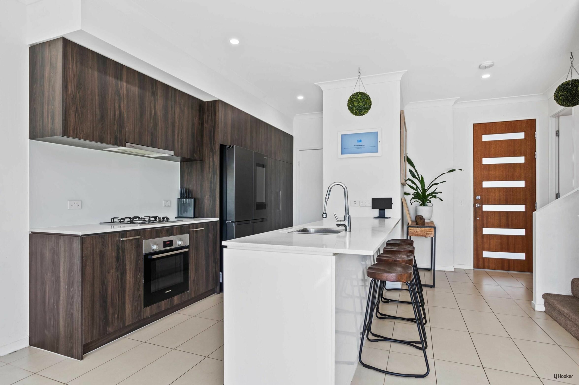 17/24 Bonogin Road Mudgeeraba QLD - Property Details - LJ Hooker