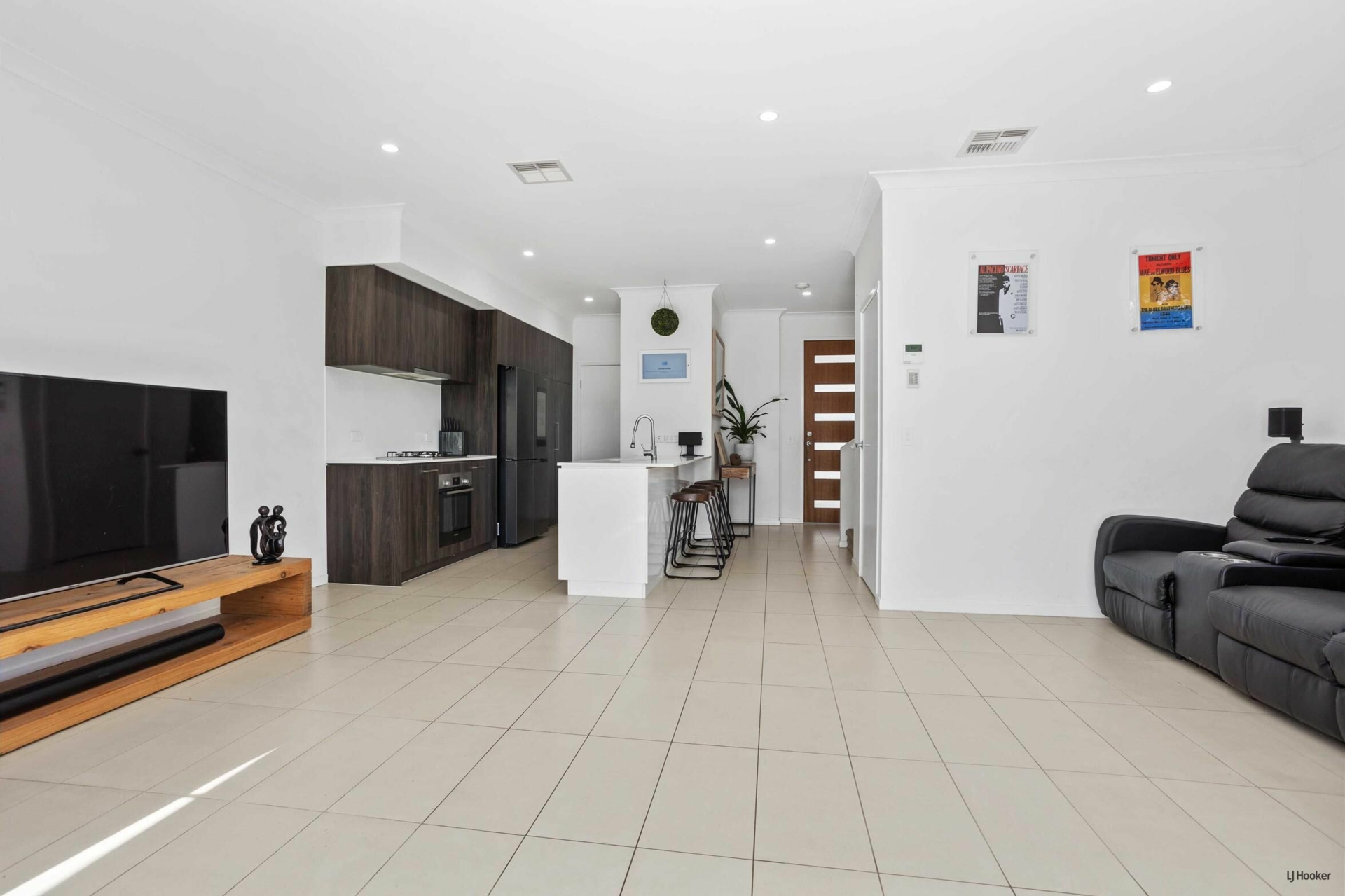 17/24 Bonogin Road Mudgeeraba QLD - Property Details - LJ Hooker