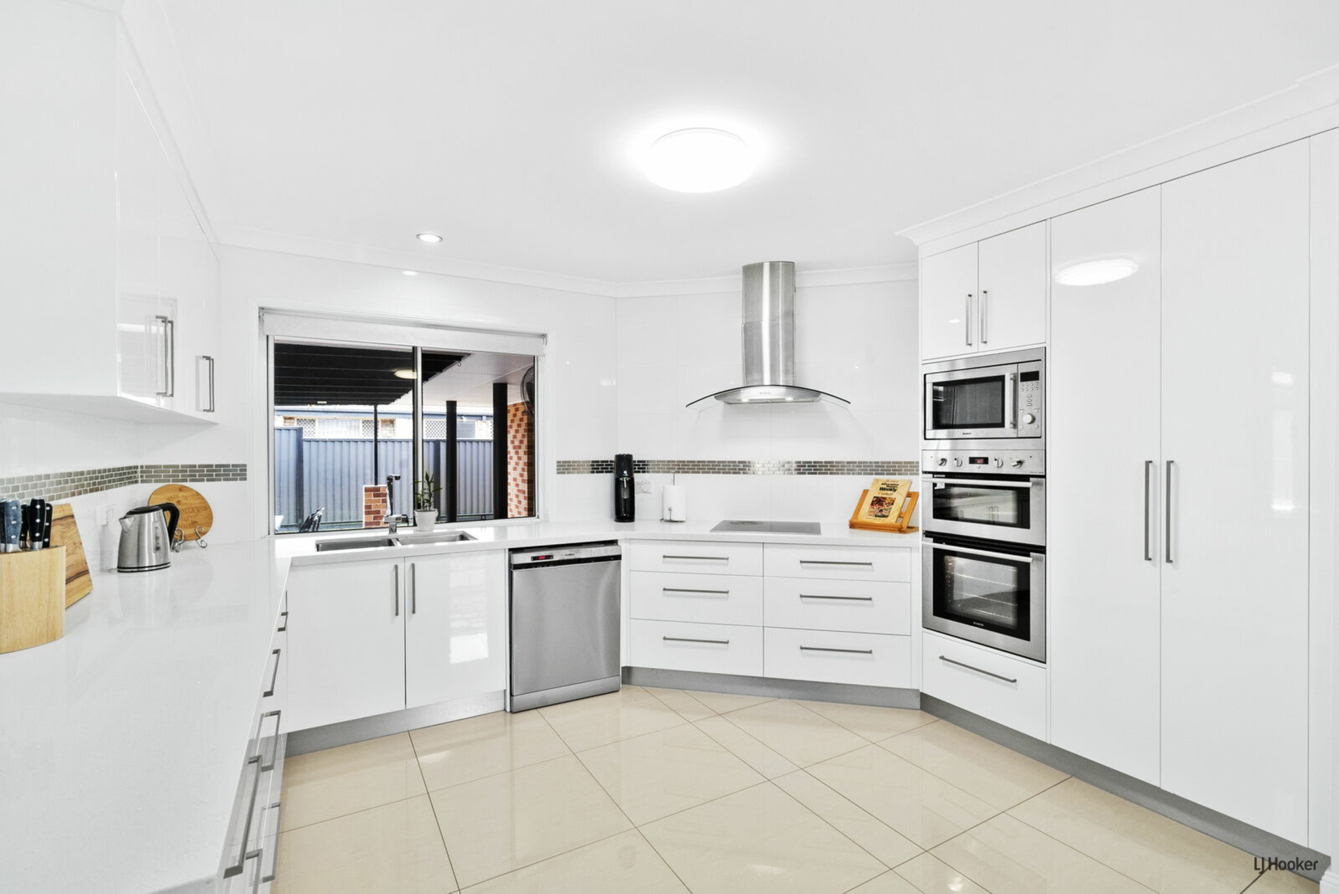 52 Cannon Drive Currumbin Waters QLD - Property Details - LJ Hooker