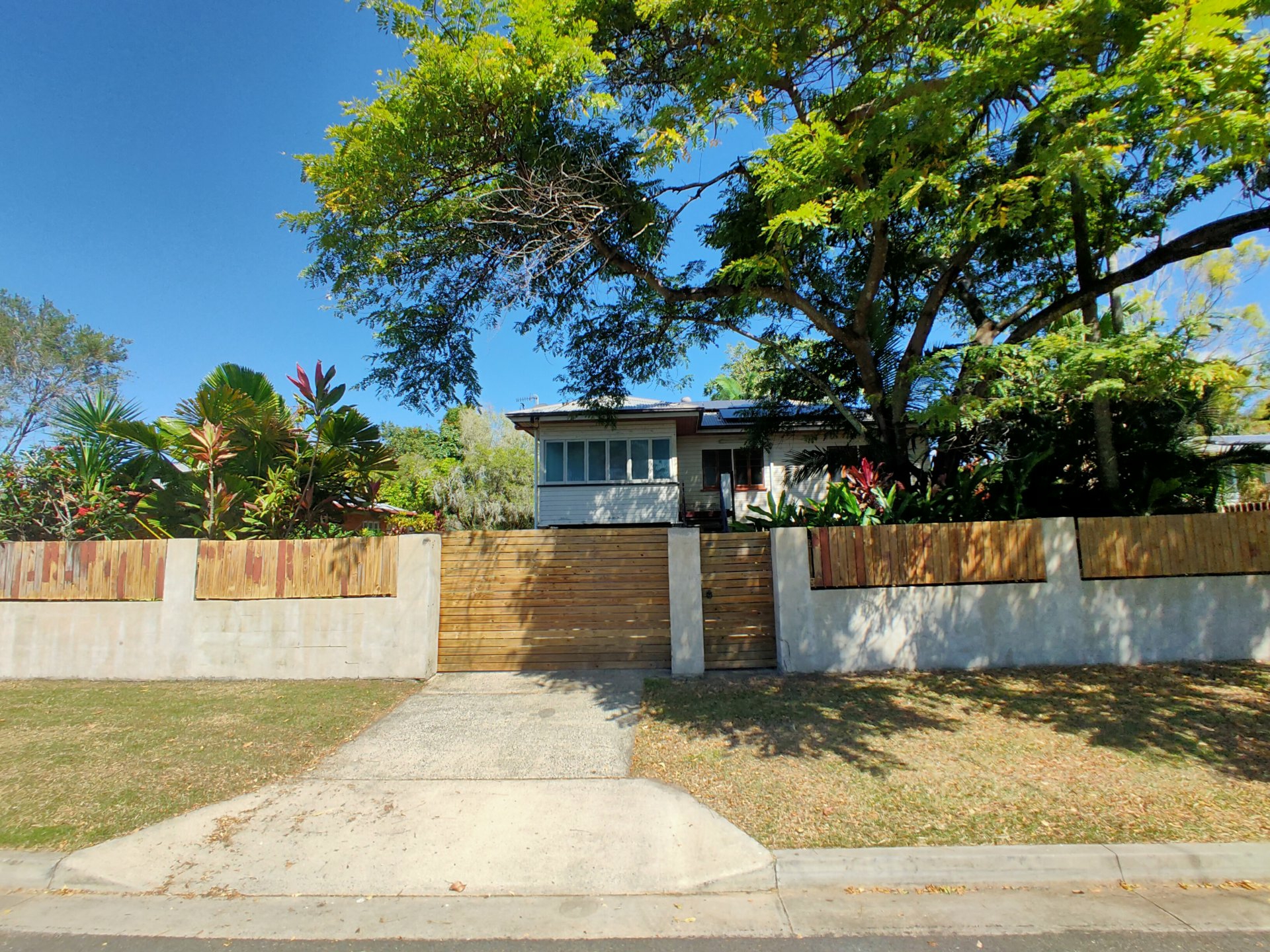 15 Murray Street Manoora QLD - Property Details - LJ Hooker