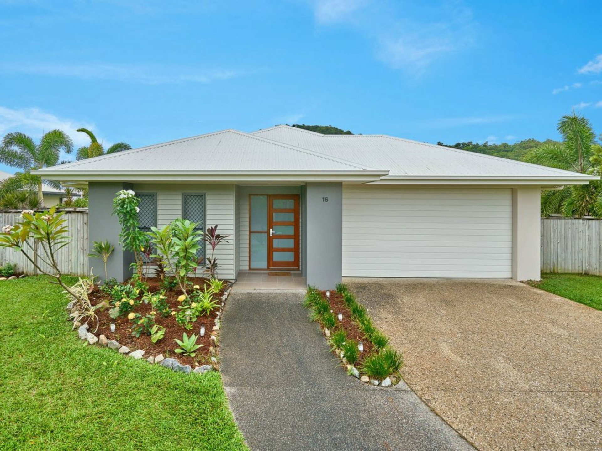 16 Seaways Street Trinity Beach QLD - Property Details - LJ Hooker