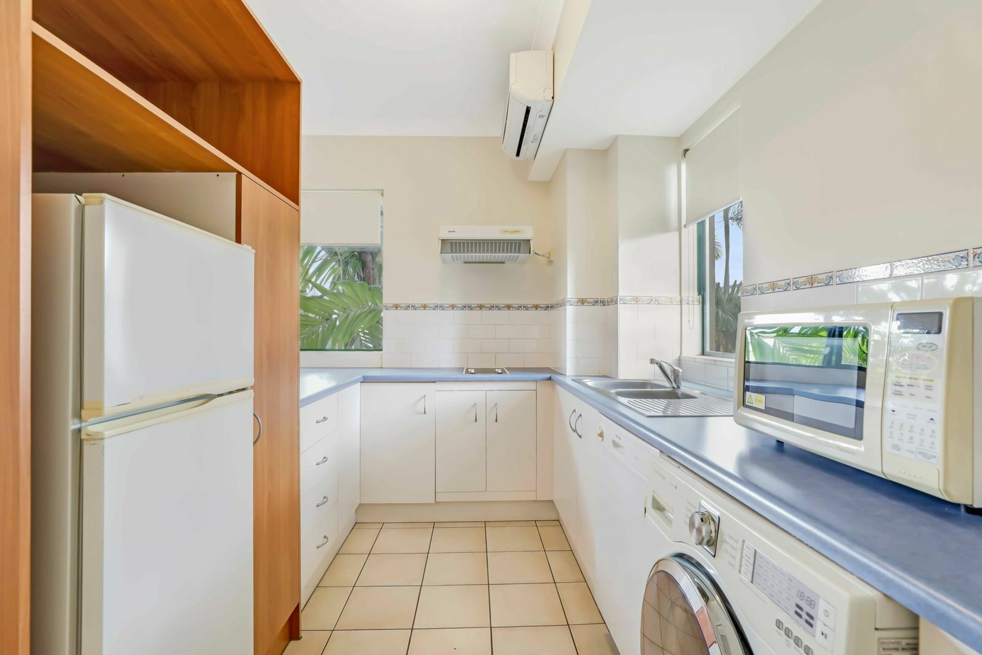 206/186 McLeod Street Cairns North QLD - Unit for Rent - LJ Hooker