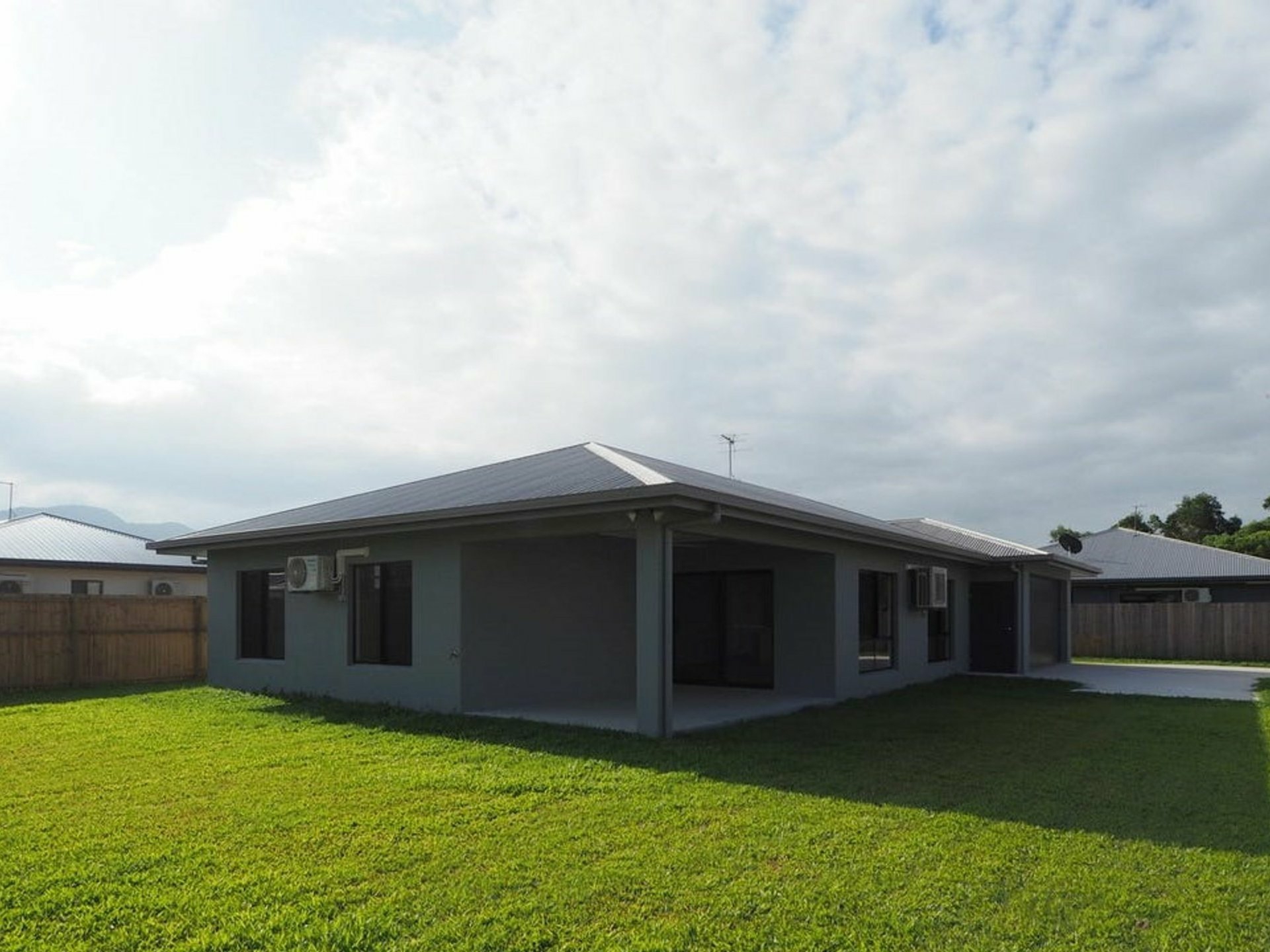 15 Tarantino Crescent White Rock QLD - House for Rent - LJ Hooker