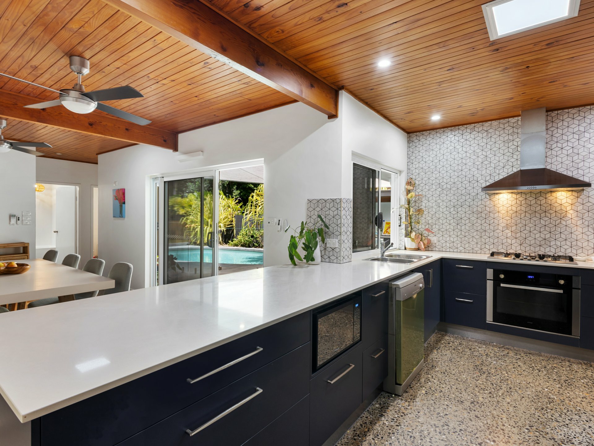 18 Lomond Close Edge Hill QLD - Property Details - LJ Hooker