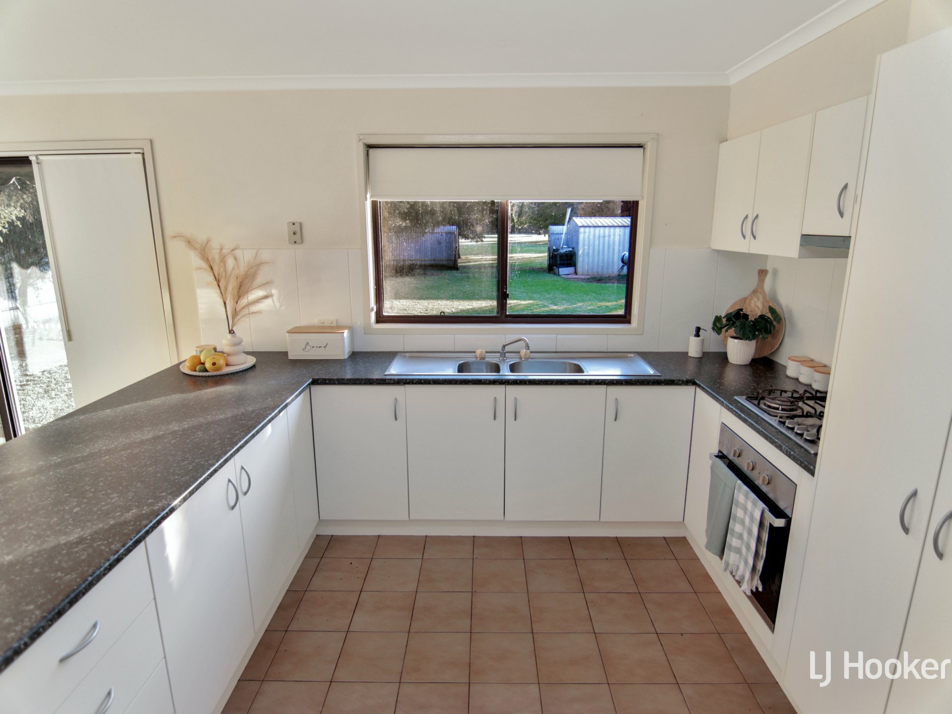 16 Park Street Yenda NSW - Property Details - LJ Hooker