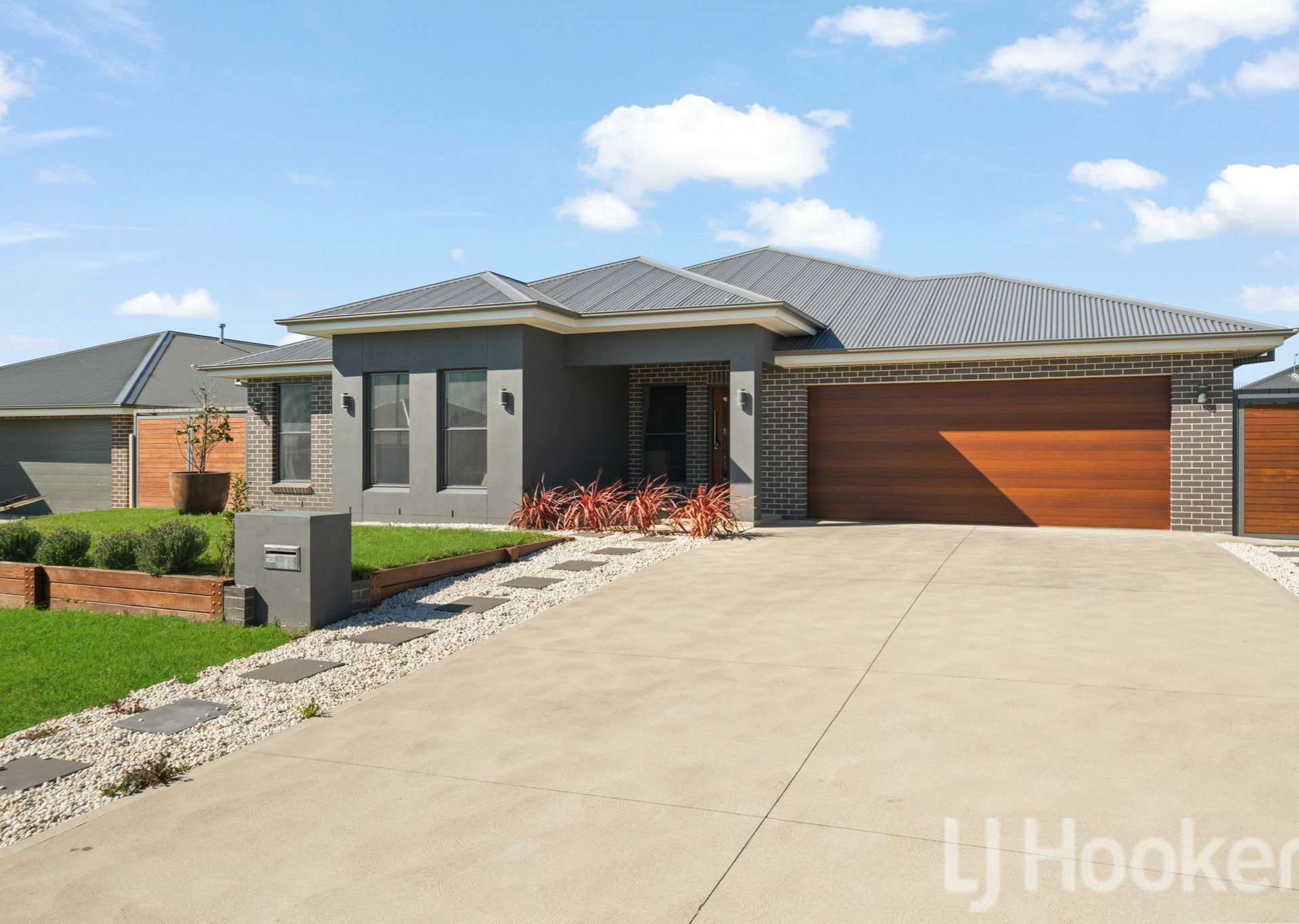 10 Basalt Way Kelso NSW - Property Details - LJ Hooker