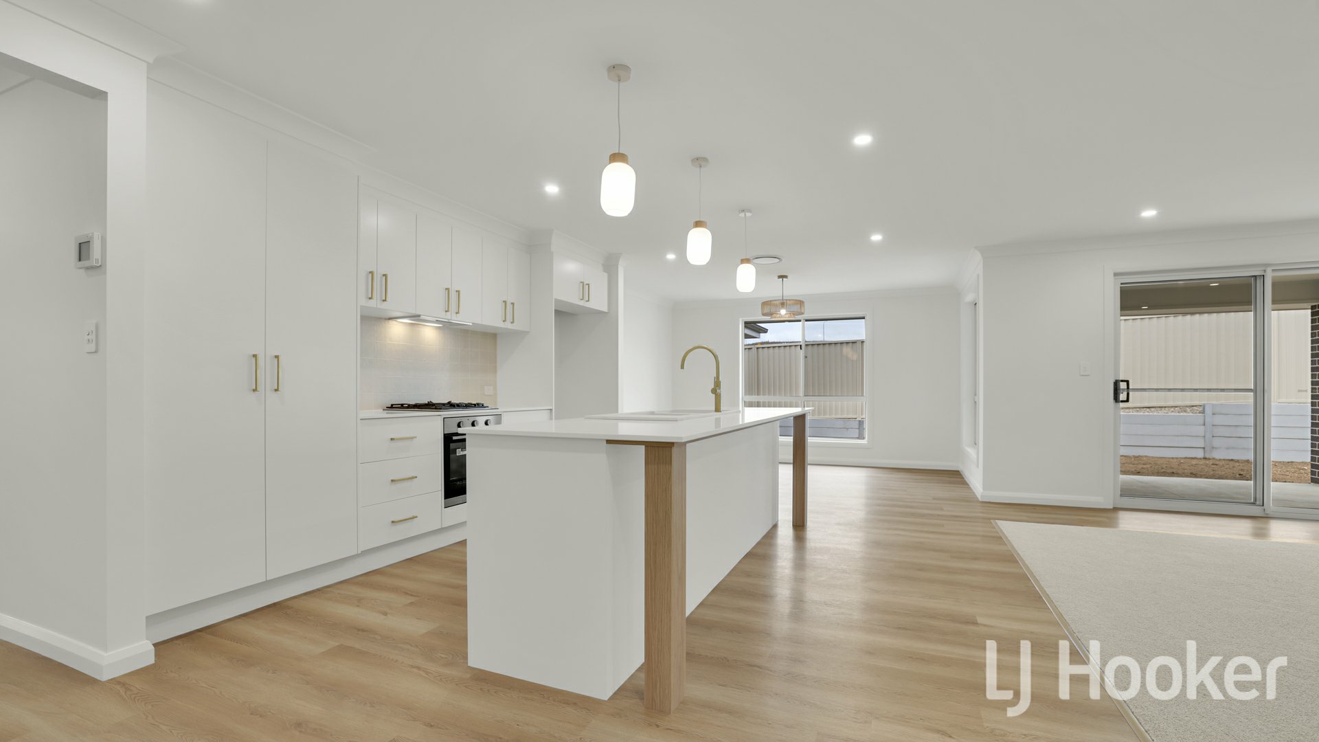 4 Wilton Drive Kelso NSW - Property Details - LJ Hooker