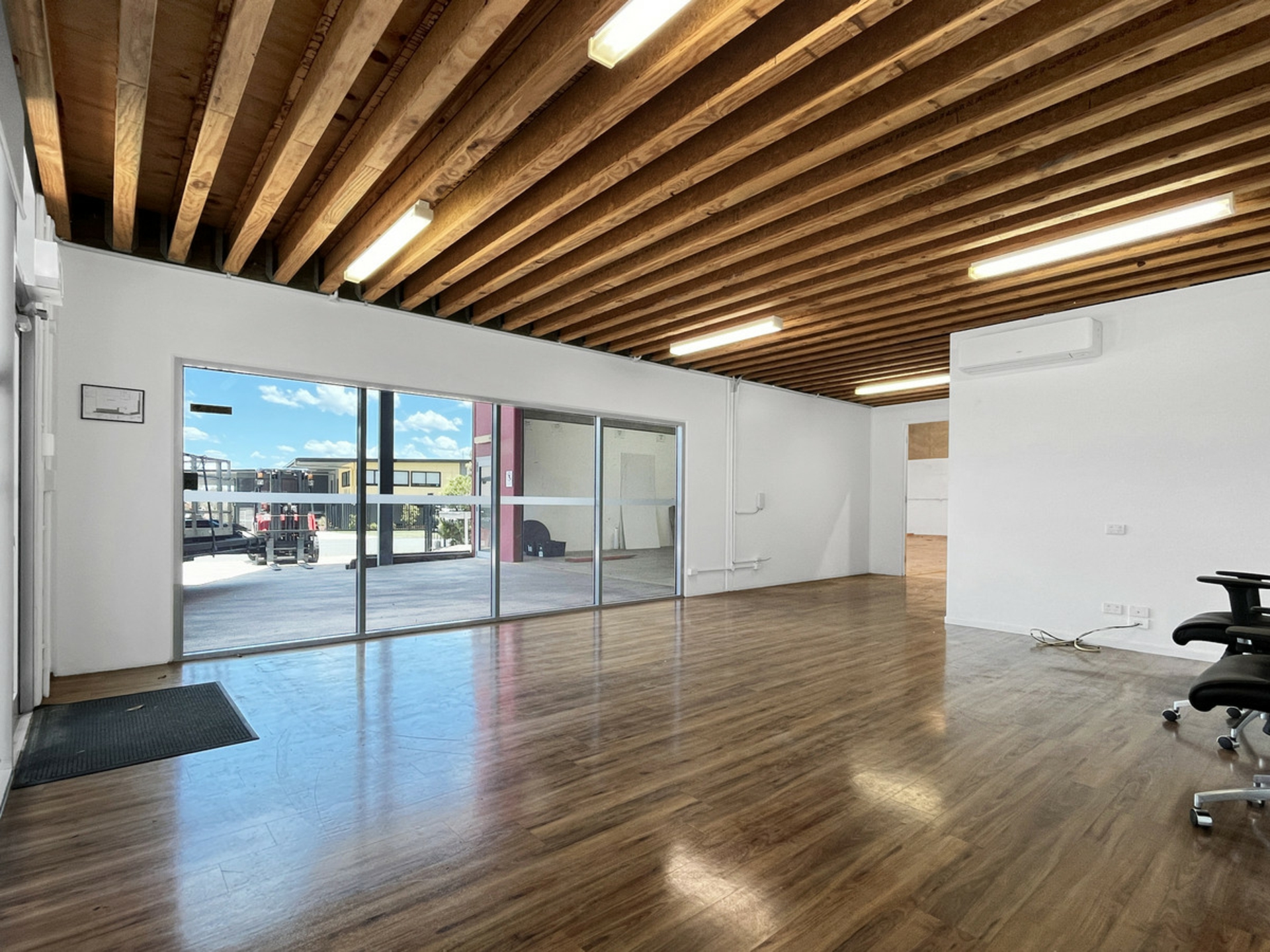 1/10-12 Claude Boyd Parade Corbould Park QLD - Industrial/Warehouse for ...
