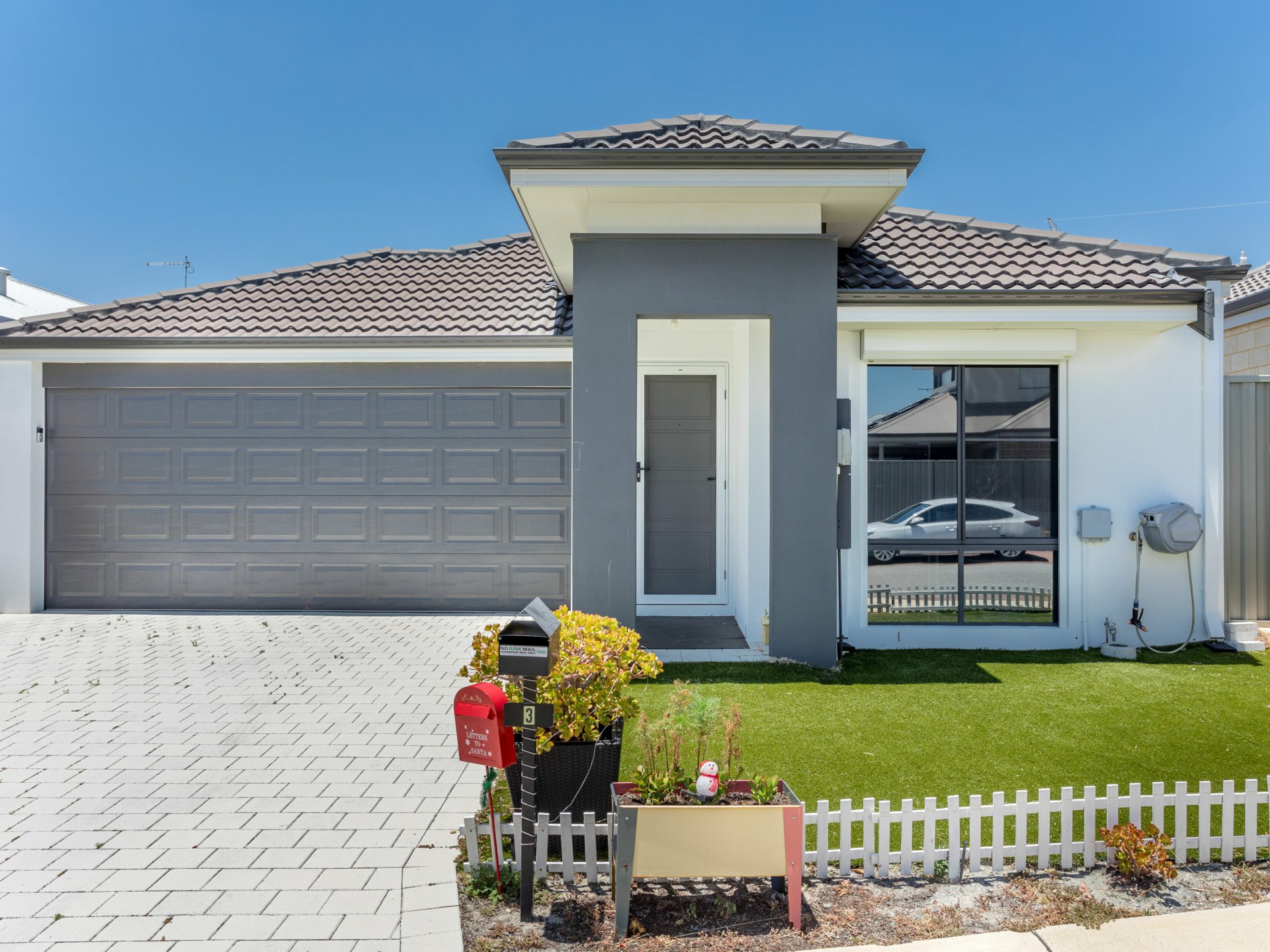 3 Golden Way Piara Waters WA - Property Details - LJ Hooker