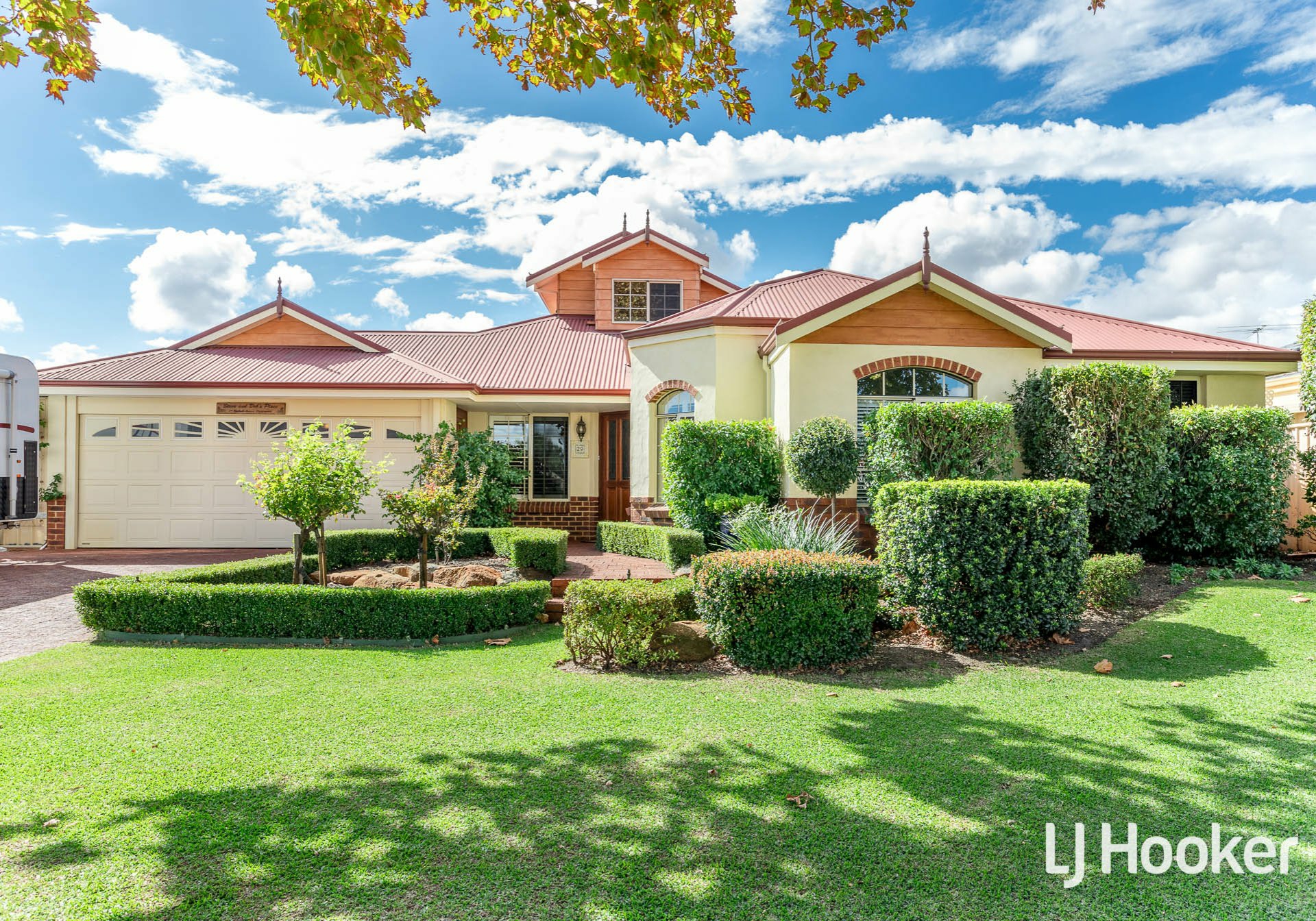 29 Roebuck Avenue Canning Vale WA - Property Details - LJ Hooker