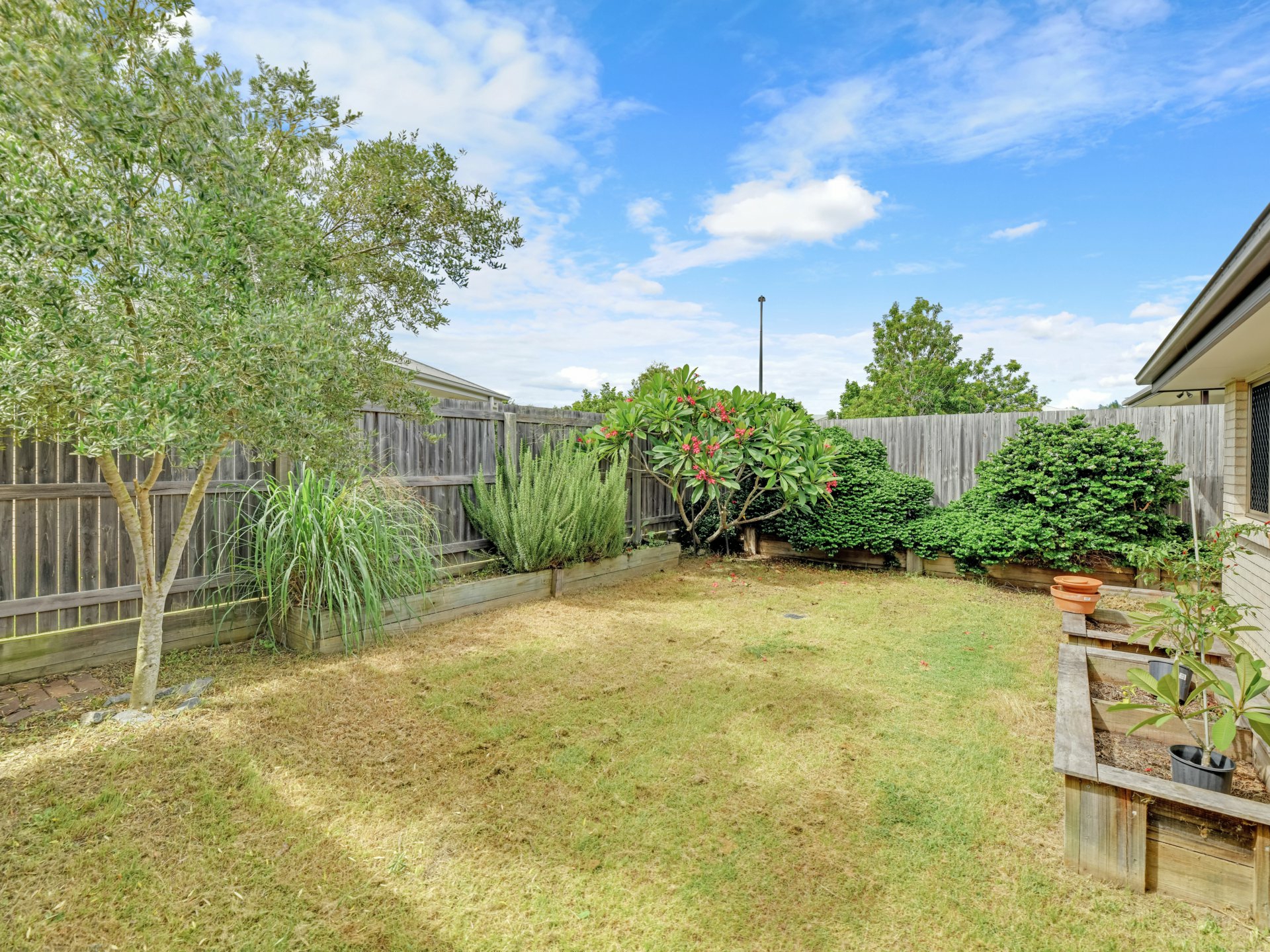 3 Songbird Circuit Flagstone QLD - Property Details - LJ Hooker