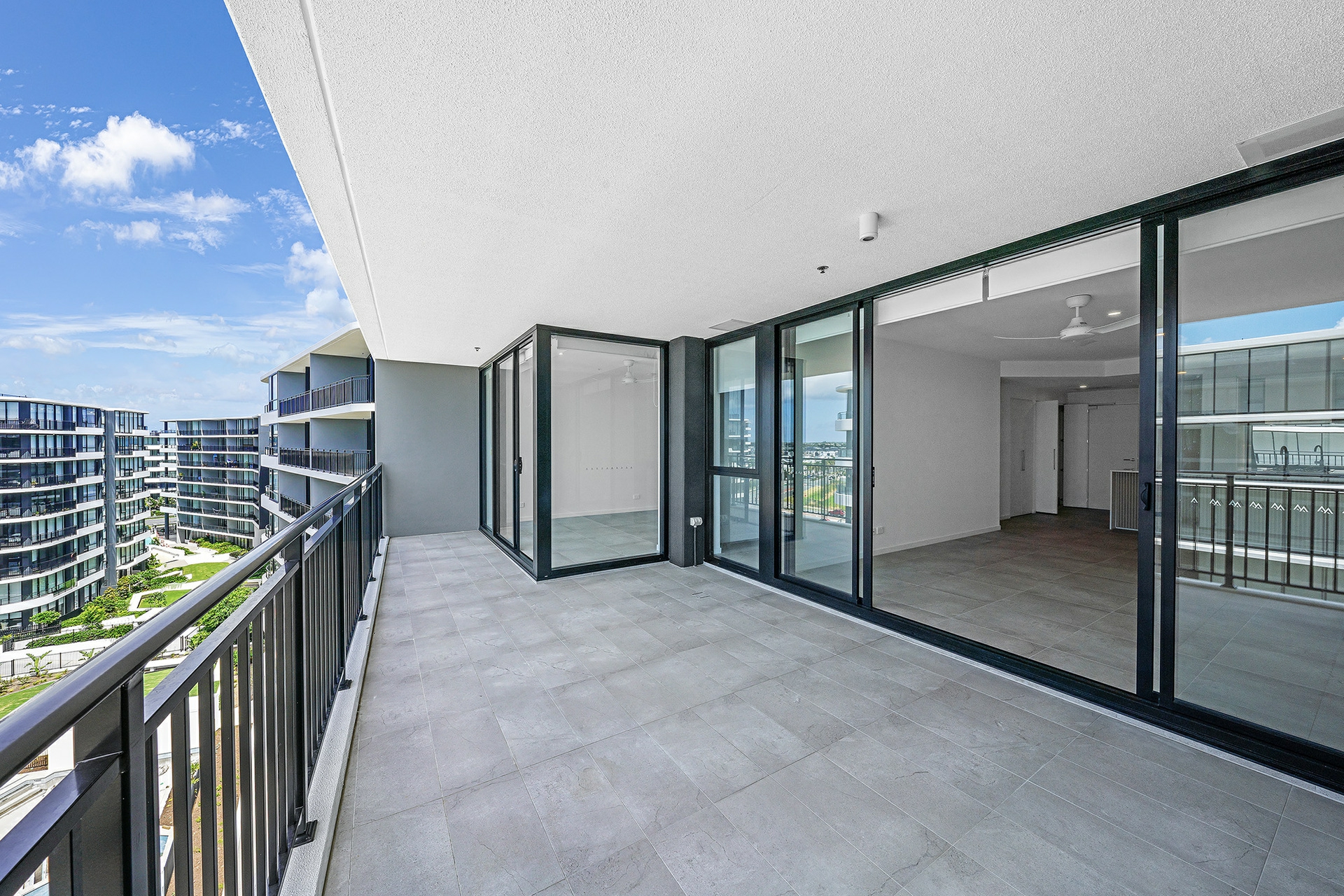 1710/10 Sickle Avenue Hope Island QLD - Property Details - LJ Hooker