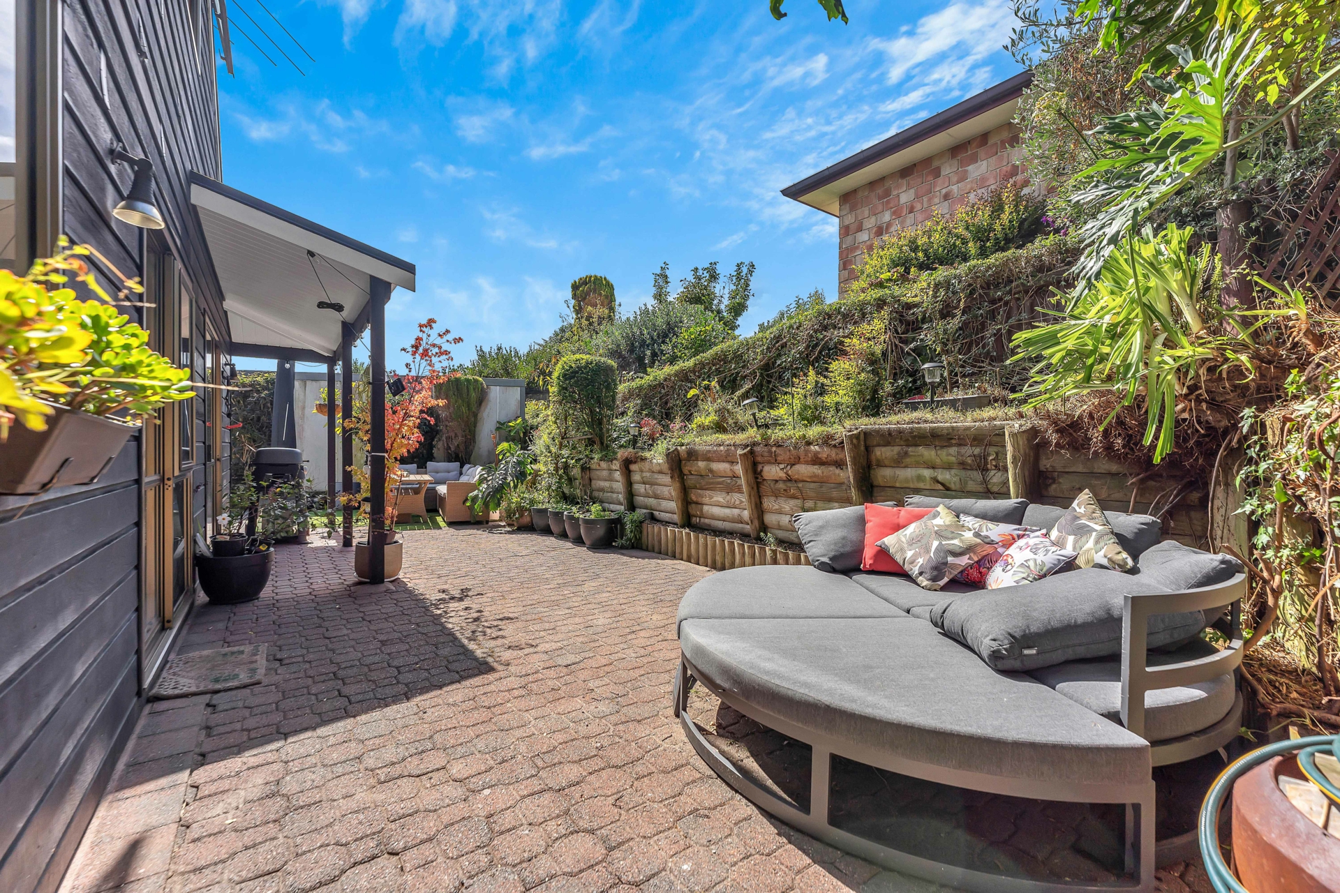 2/7 McCall Place Opaheke - Property Details - LJ Hooker